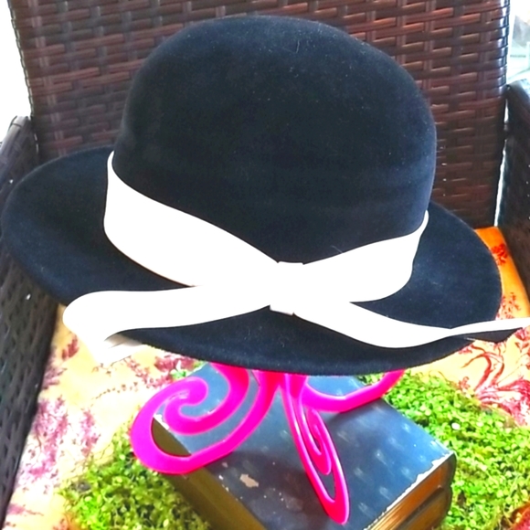 Vintage | Accessories | 6s Mr John Famous Hatmaker Classic Wool Bowler ...